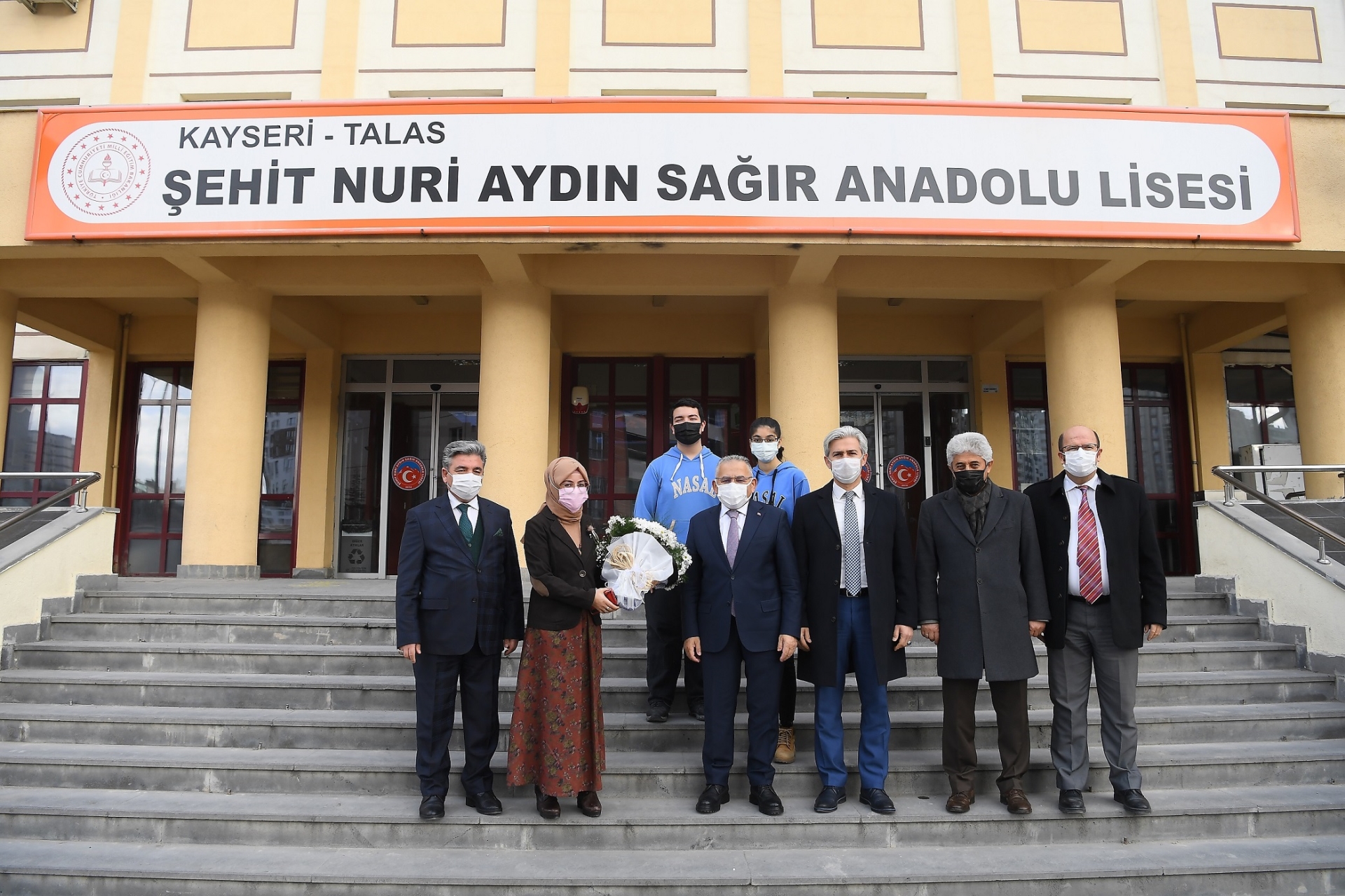 Başkan Büyükkılıç’tan Lise Öğrencilerine Büyük Jest | Kayseri ... Başkan Büyükkılıç’tan Lise Öğrencilerine Büyük Jest | Kayseri ...